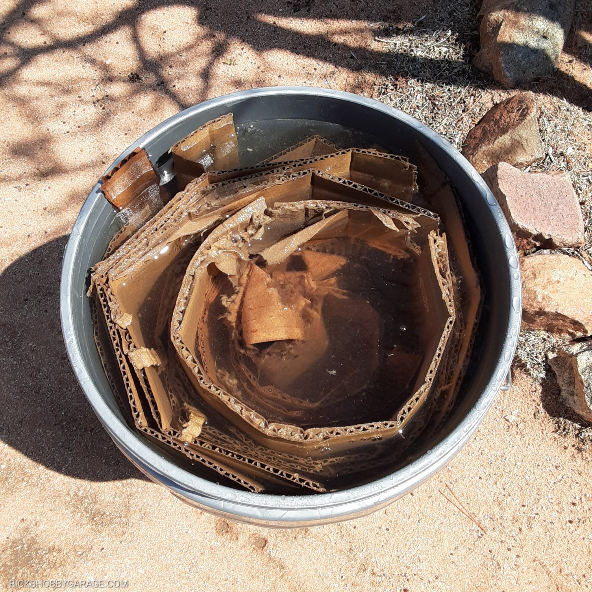 How to Start Worm Composting on a Small Budget | Rick's Hobby Garage